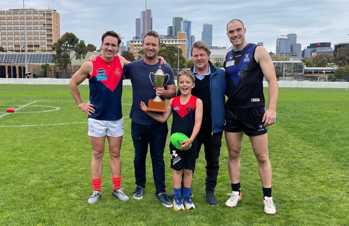 Blues use an opening round Ayce card, as Gentleman Jim & King Kenny run riot - VAFA